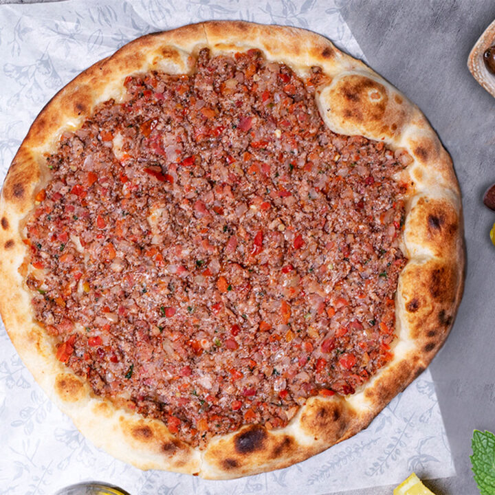 منقوشة لحم - Al Hallab Restaurant & Sweets